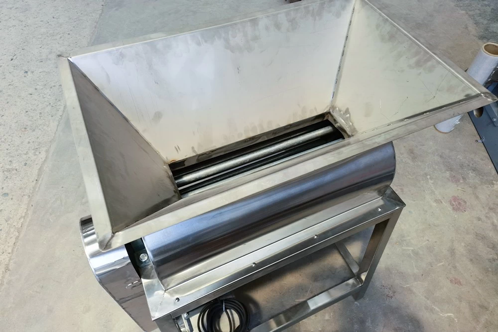 Stainless Steel Horizontal Black Tea Deblocking Machine DL-6CJK-60L