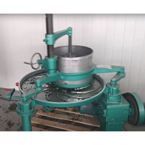 One Of Factors For Black Tea Sourness: Tea Rolling