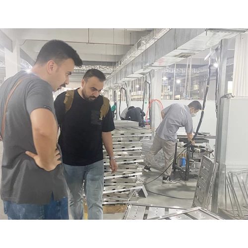 baking pans factory show, visitors in our baking tray factory