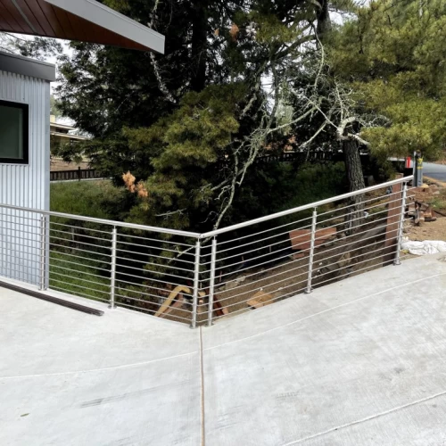 Rotary transverse railing system in stainless steel