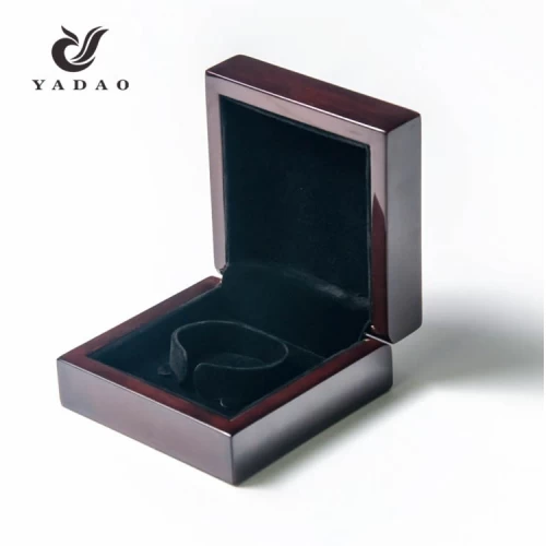 wooden box,high end box,luxury box,luxury packaging,white box,black box